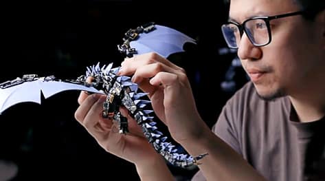 Artist Turn a Smartphone into a Dragon Sculpture | Astig News
